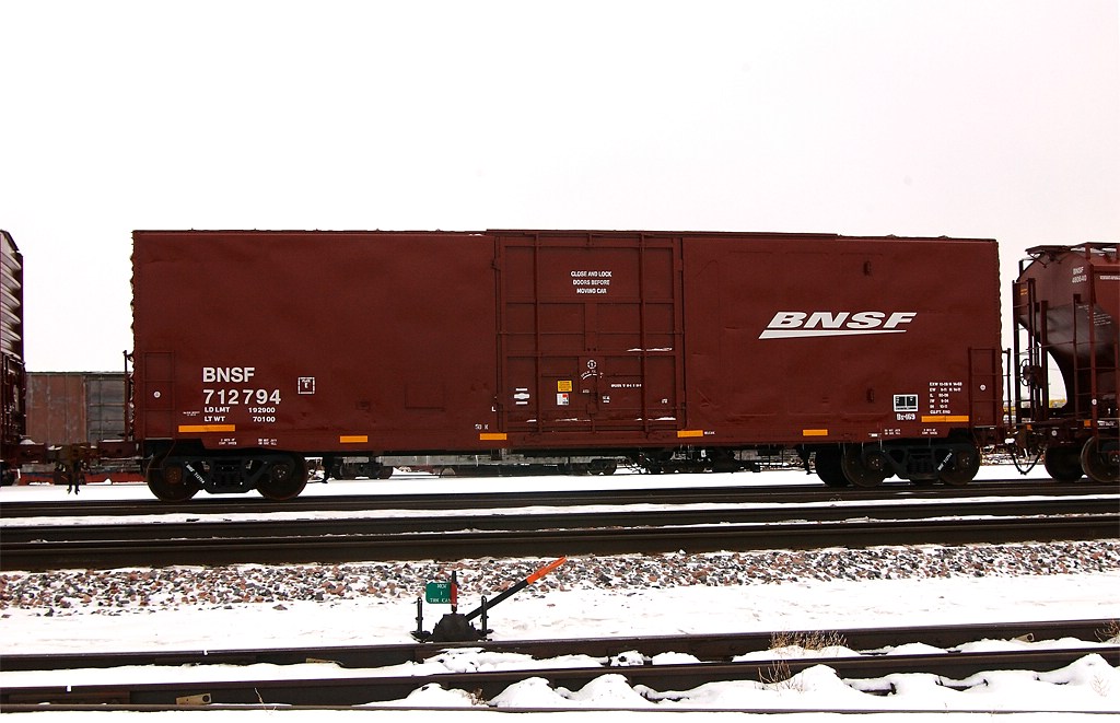 BNSF 712794, 50' Plug Door Boxcar, new BNSF Logo fresh repaint,